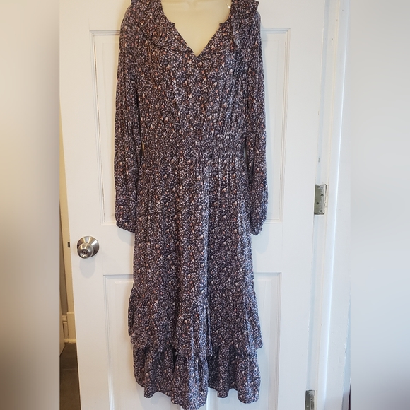 Universal Thread | Dresses | Universal Thread Boho Ruffle Floral Flowy ...